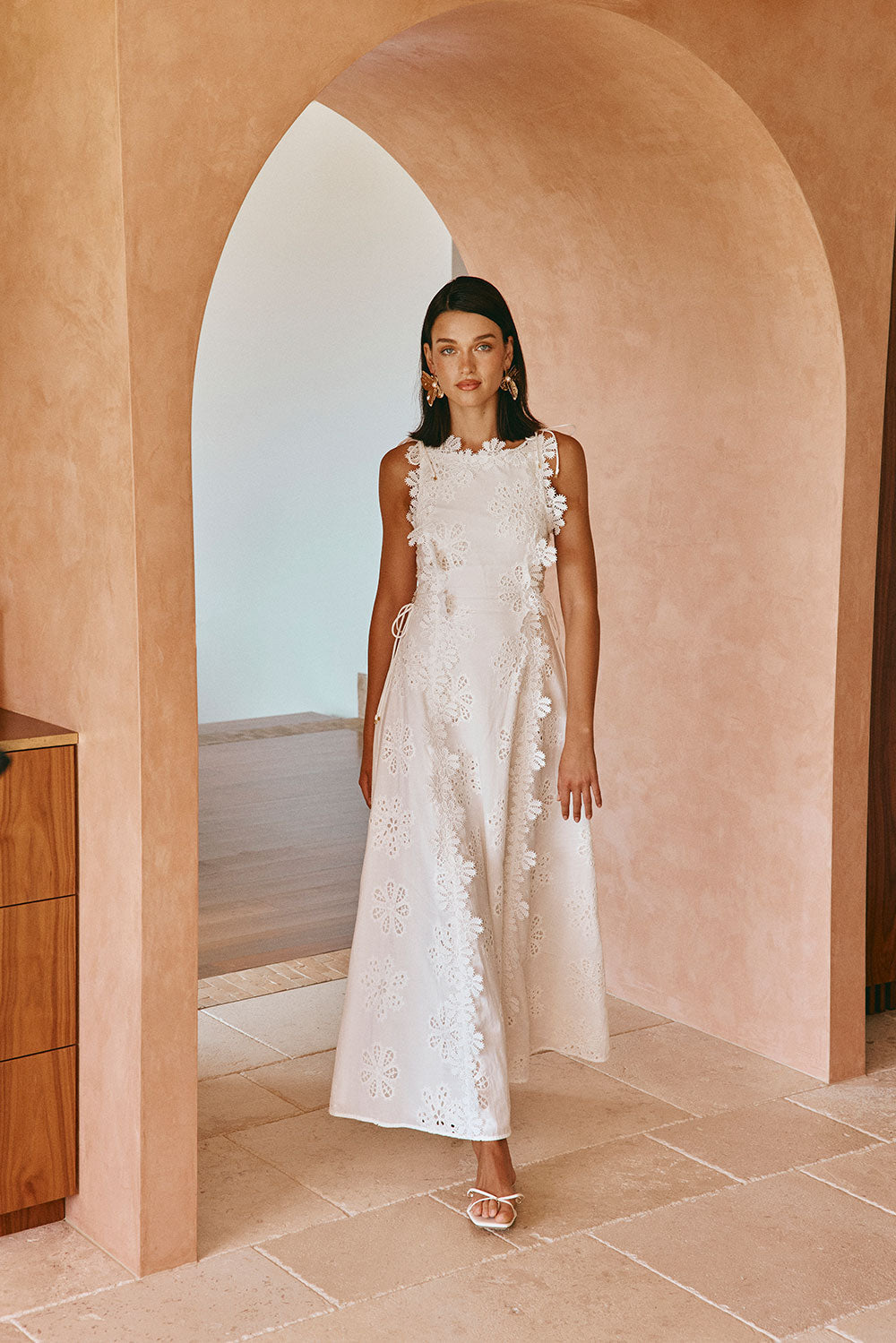 Lucy™ Floral Embroidered Maxi Dress – Grayson & Porter